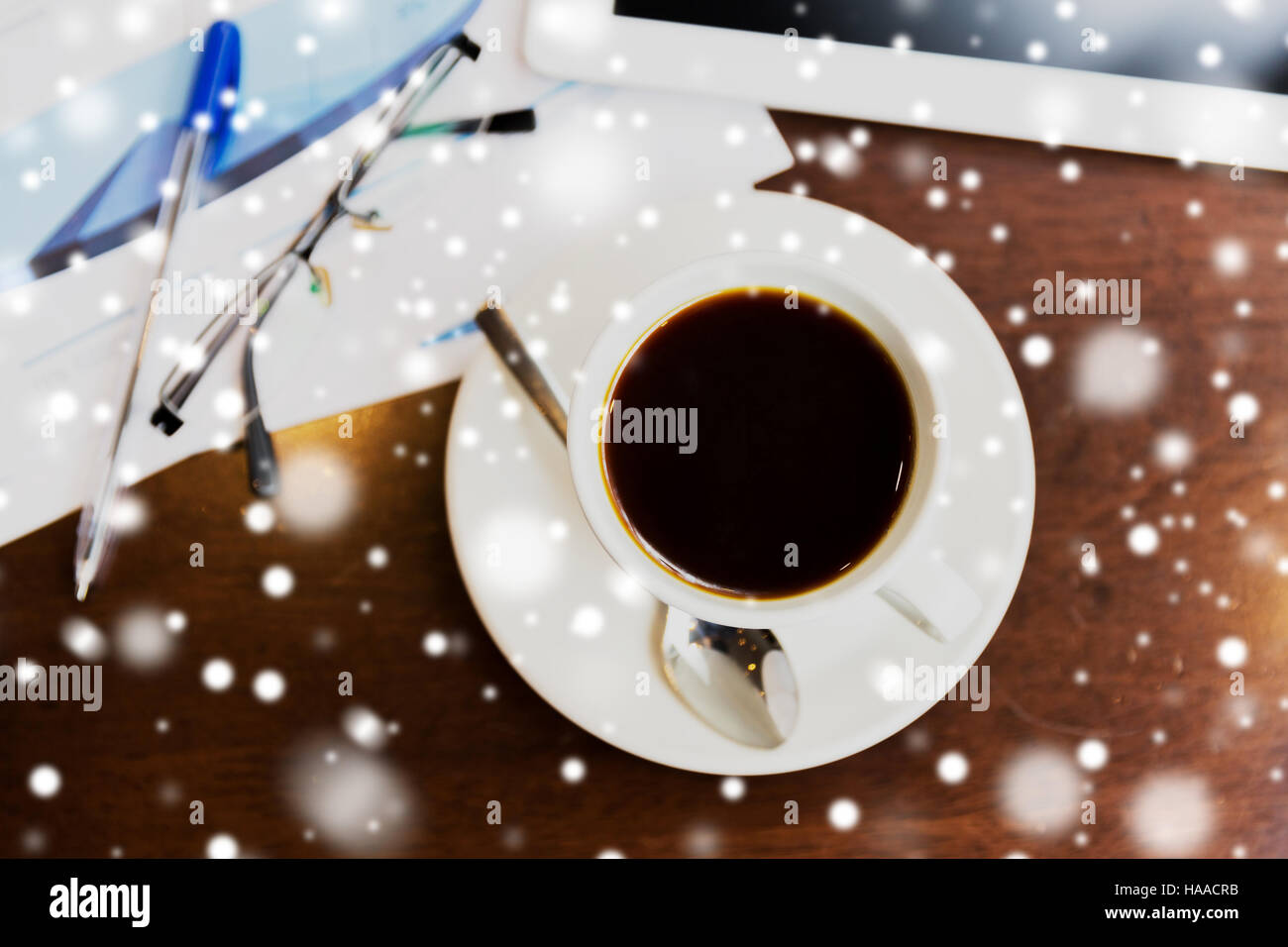 Office workplace coffee charts hi-res stock photography and images - Alamy