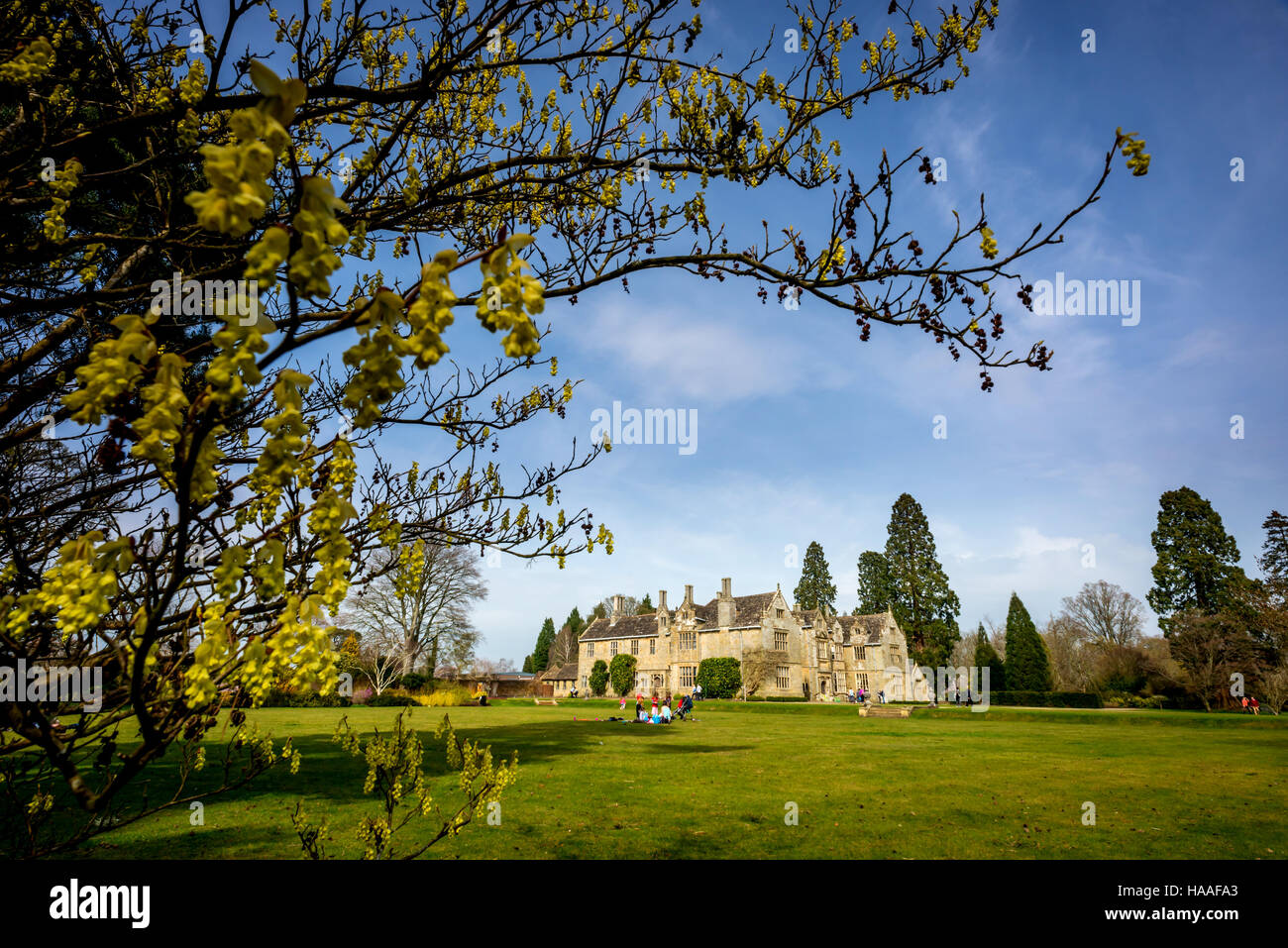 Wakehurst place hi-res stock photography and images - Alamy