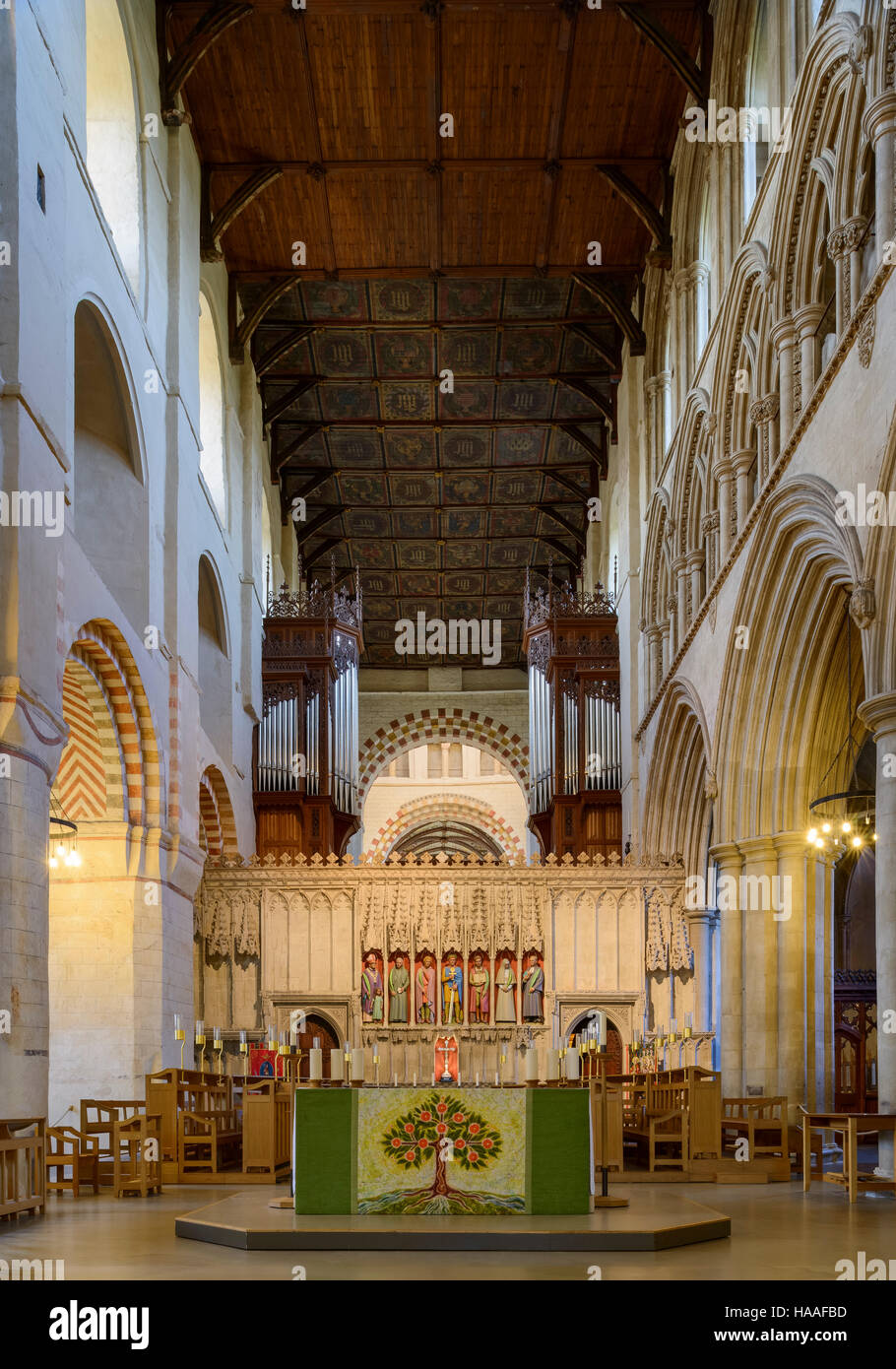 The Nave Altar at St Albans Cathedral, United Kingdom Stock Photo - Alamy