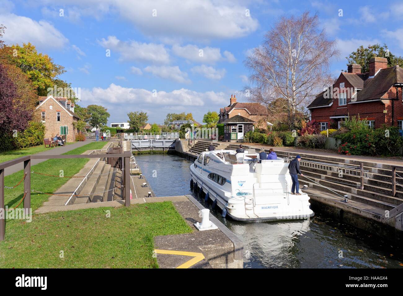 Old Windsor lock on the River Thames UK Stock Photo - Alamy
