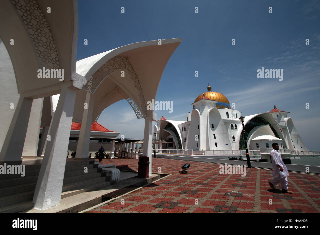 Masjid Selat Melaka Mosque High Resolution Stock Photography and Images ...