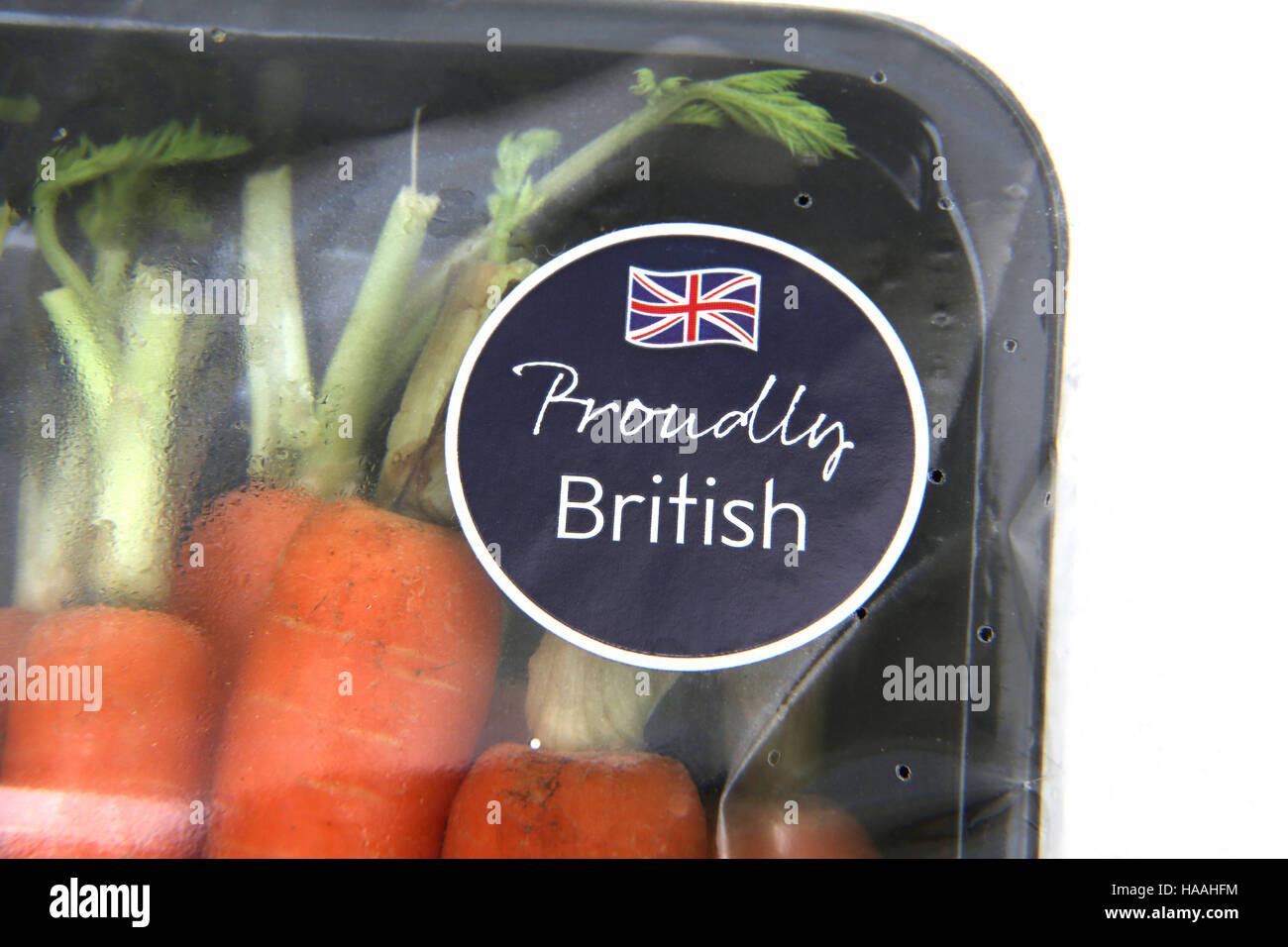 Proudly British Label On A Pack Of Carrots Stock Photo - Alamy