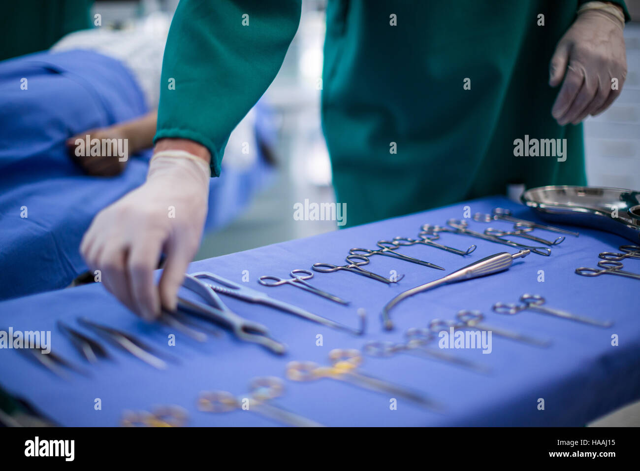 Surgeons performing operation in operation theater Stock Photo - Alamy