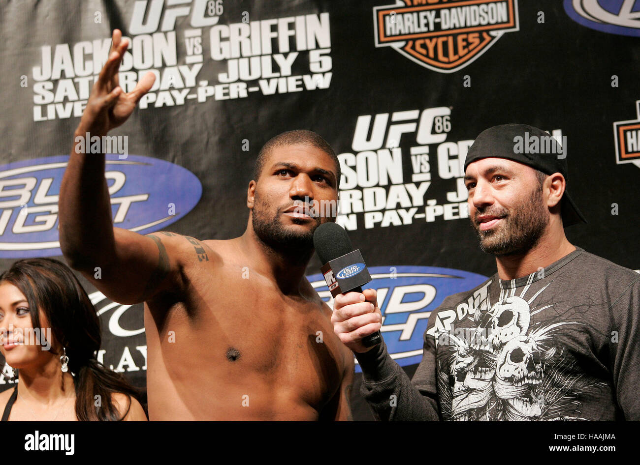 Quinton "Rampage" Jackson, left, gets interviewed by Joe Rogan during ...