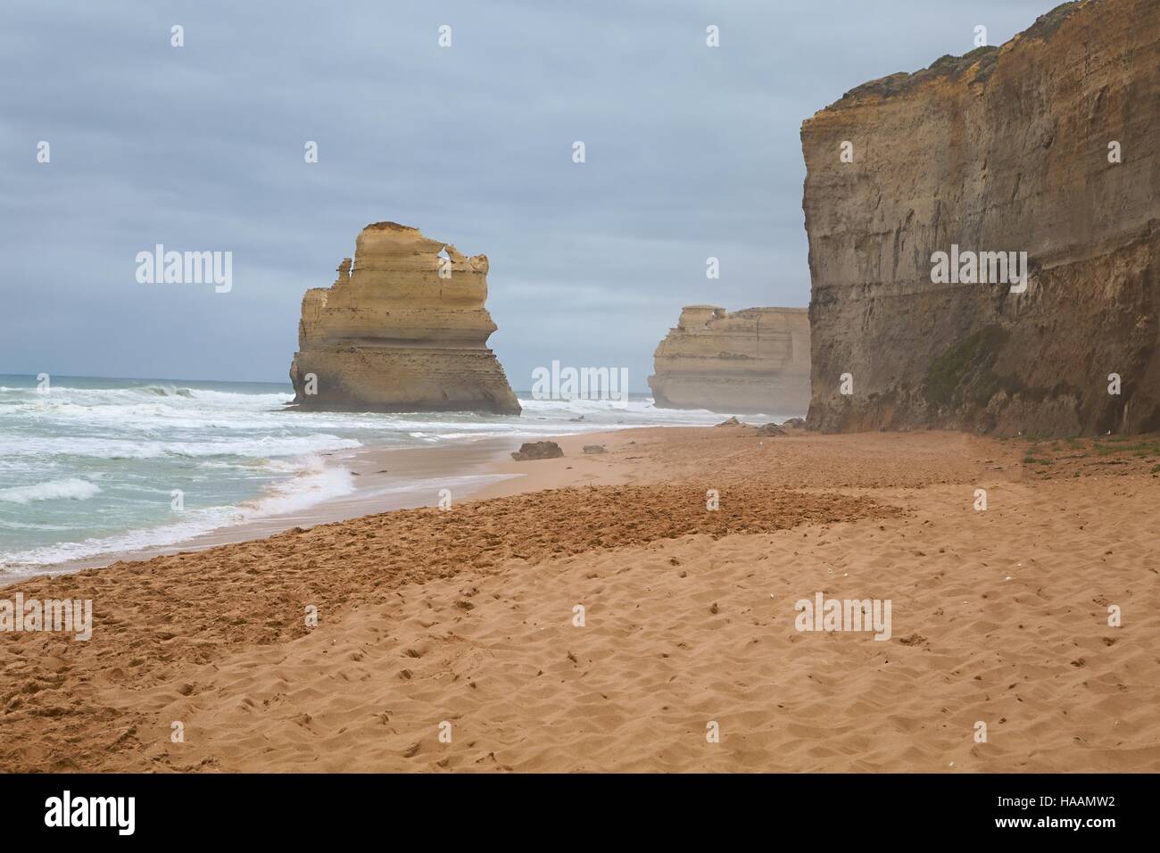 Sandy Ocean Beach Stock Photo - Alamy