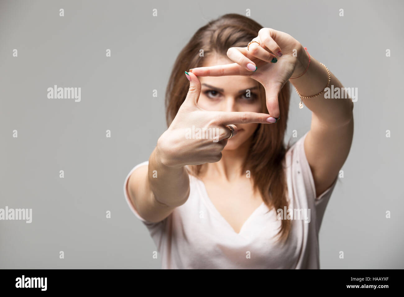 Hand symbol frame hi-res stock photography and images - Alamy