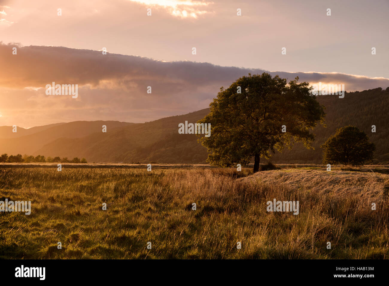 Snowdonia sunset hi-res stock photography and images - Alamy