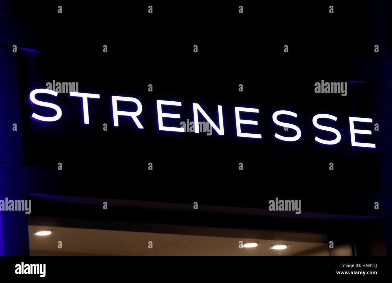 Strenesse Stock Photos & Strenesse Stock Images - Alamy