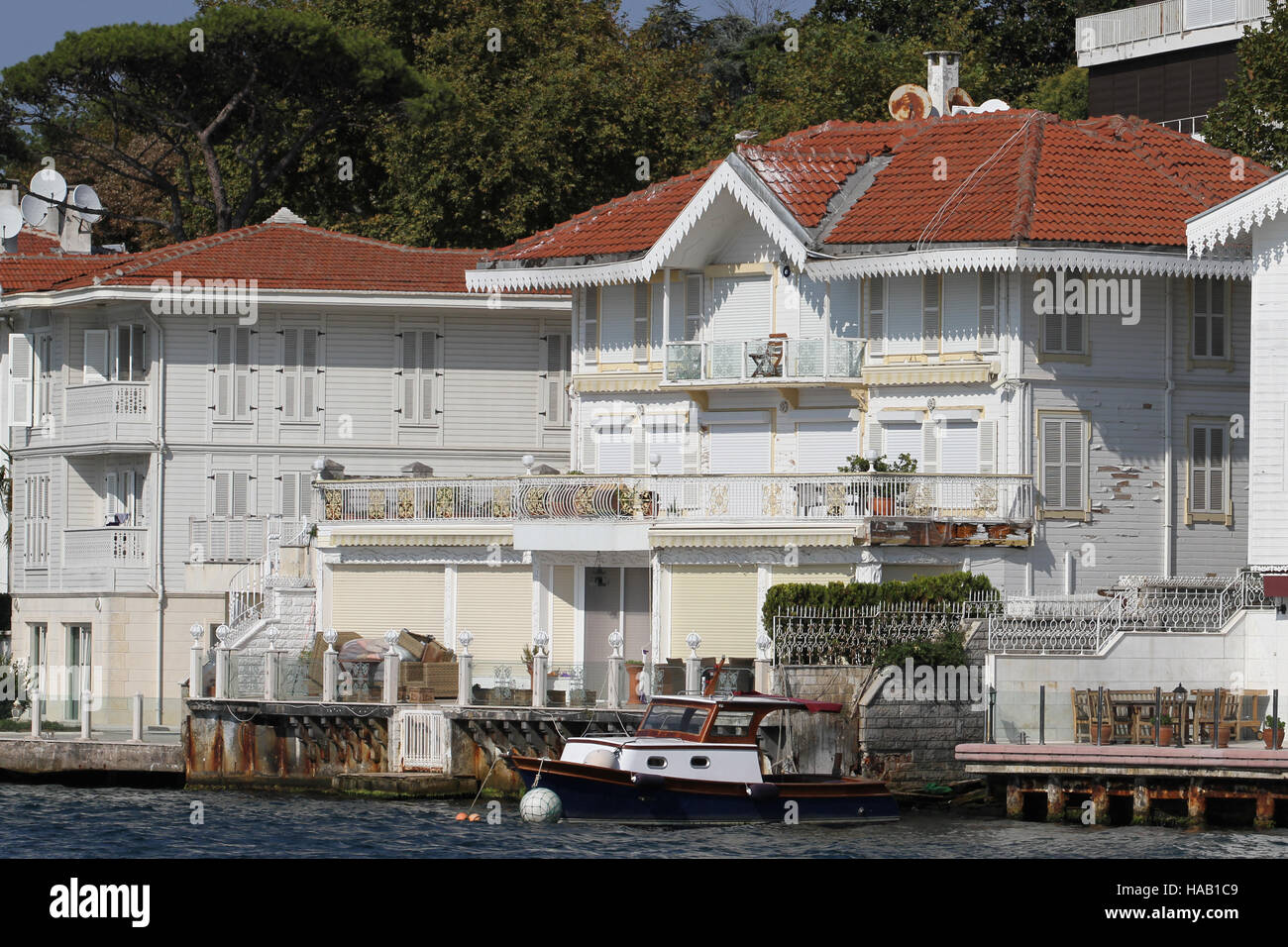 Buildings in Bosphorus Strait, Istanbul City, Turkey Stock Photo - Alamy