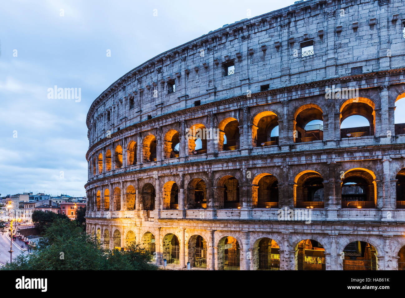 Travertine architecture hi-res stock photography and images - Alamy