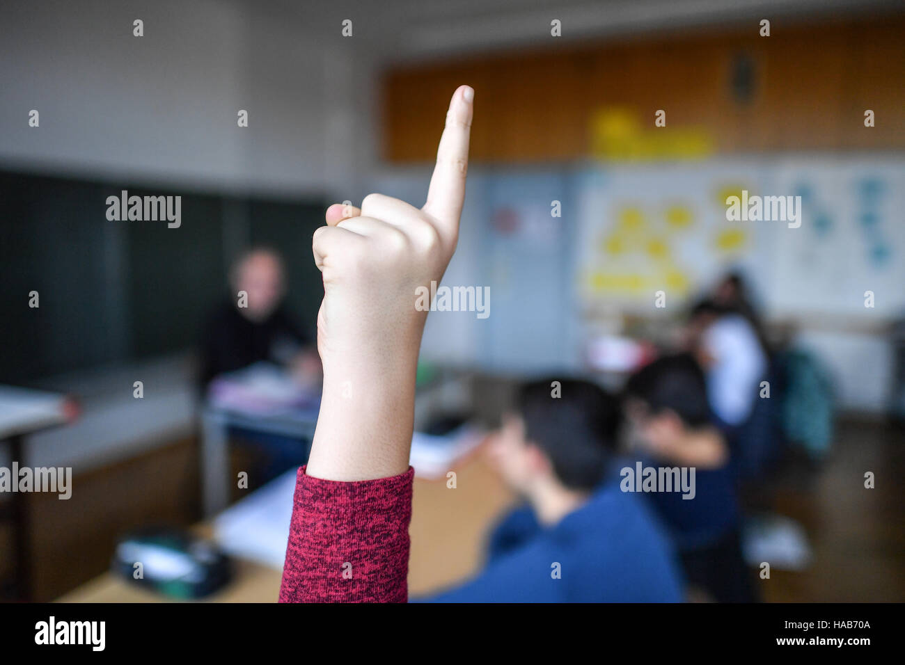 Friedrichshafen, Germany. 23rd Nov, 2016. Pupils of the seventh grade ...