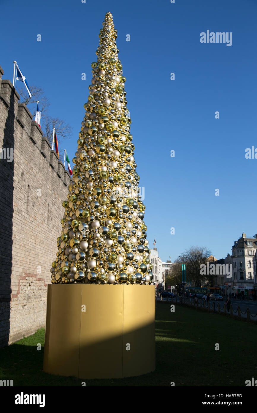 Cardiff christmas tree hi-res stock photography and images - Alamy