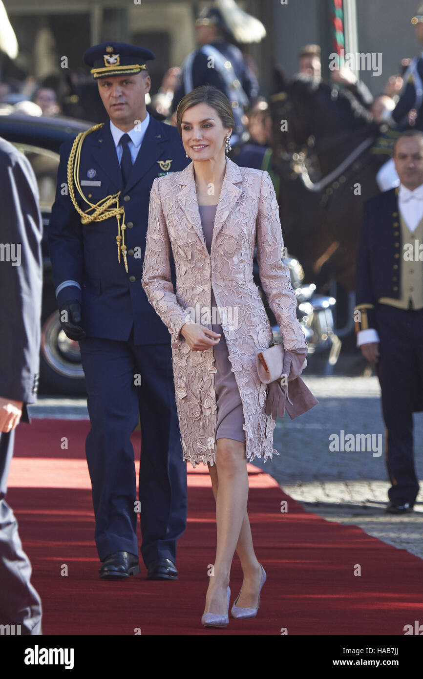 Porto, Portugal. 28th Nov, 2016. Queen Letizia of Spain Visit the ...