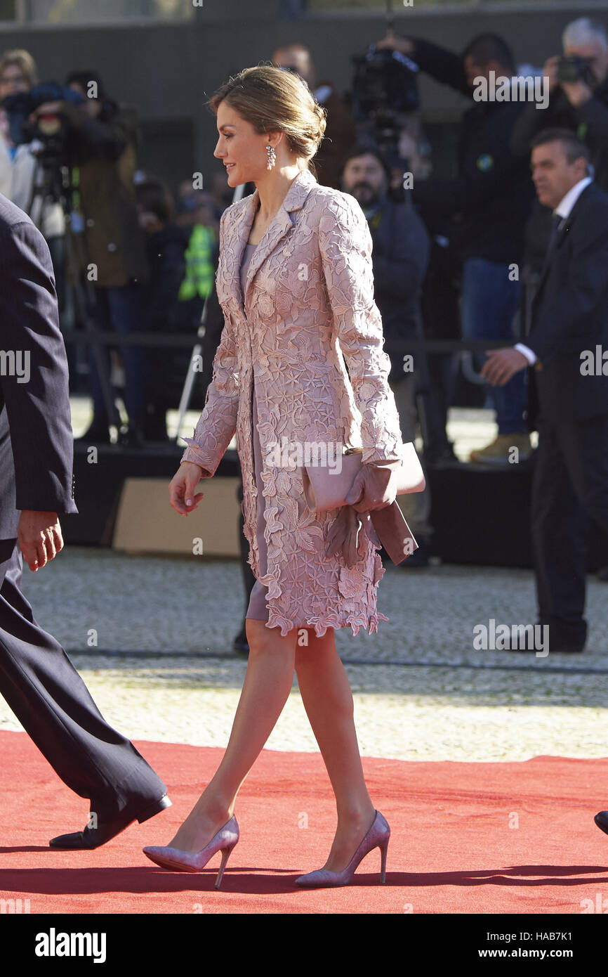 Porto, Portugal. 28th Nov, 2016. Queen Letizia of Spain Visit the ...
