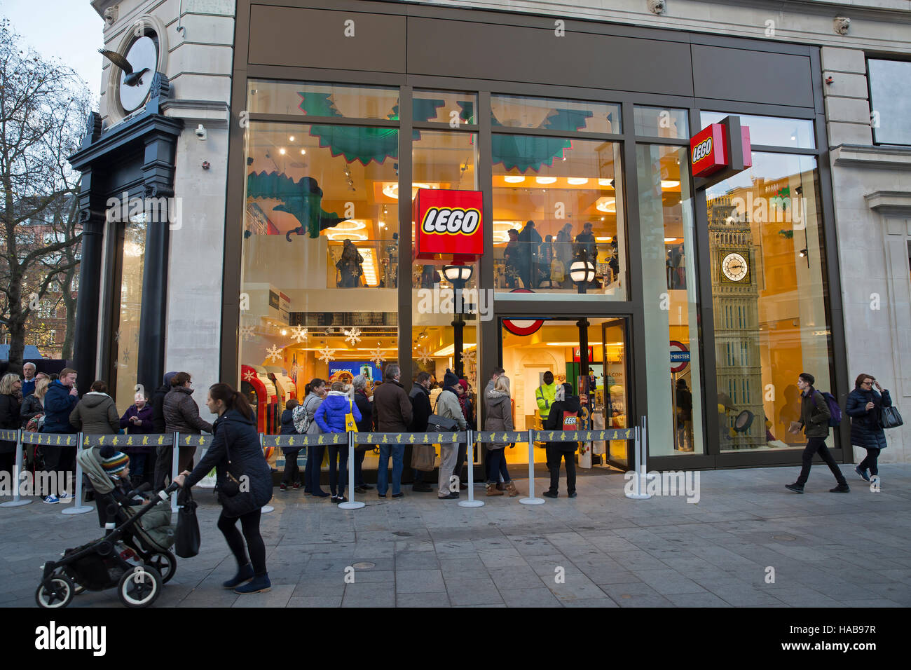 Lego Store London Queue High Resolution Stock Photography and Images ...