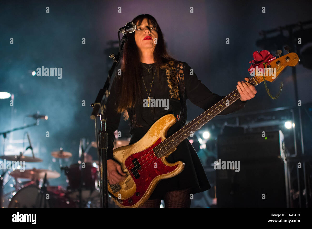 Paz lenchantin pixies hi-res stock photography and images - Alamy