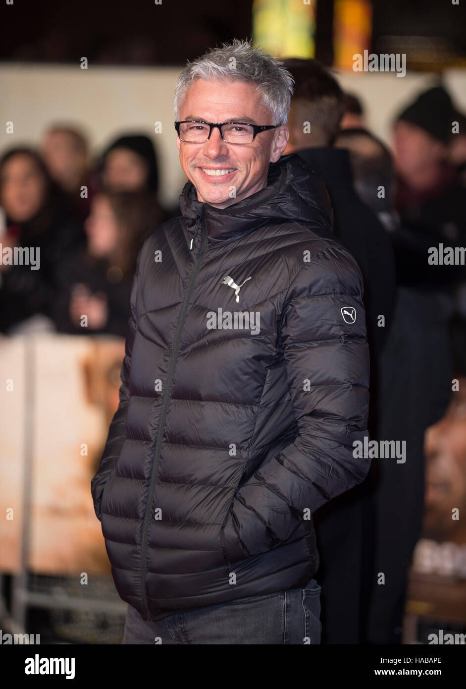 London, UK. 28th Nov, 2016. Jonathan Edwards attends the World Premiere ...