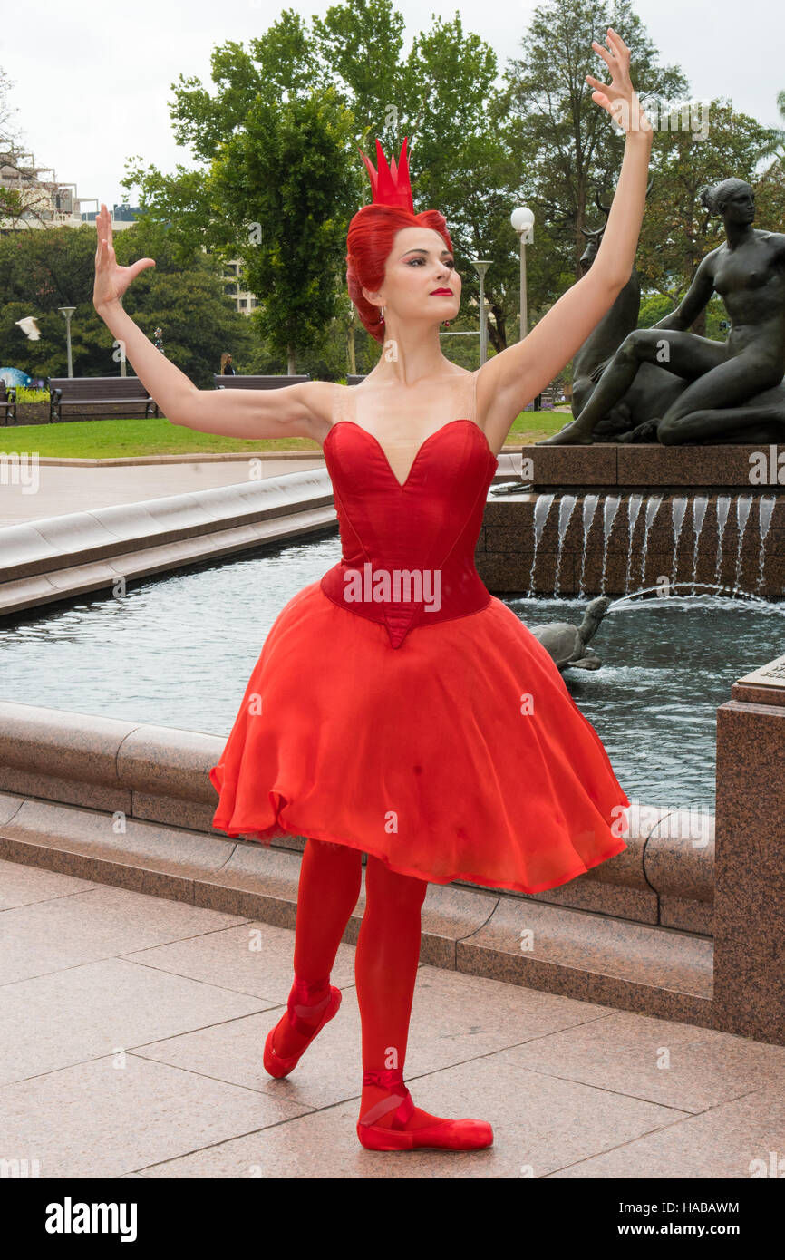 Alice's adventures in wonderland ballet hi-res stock photography and ...