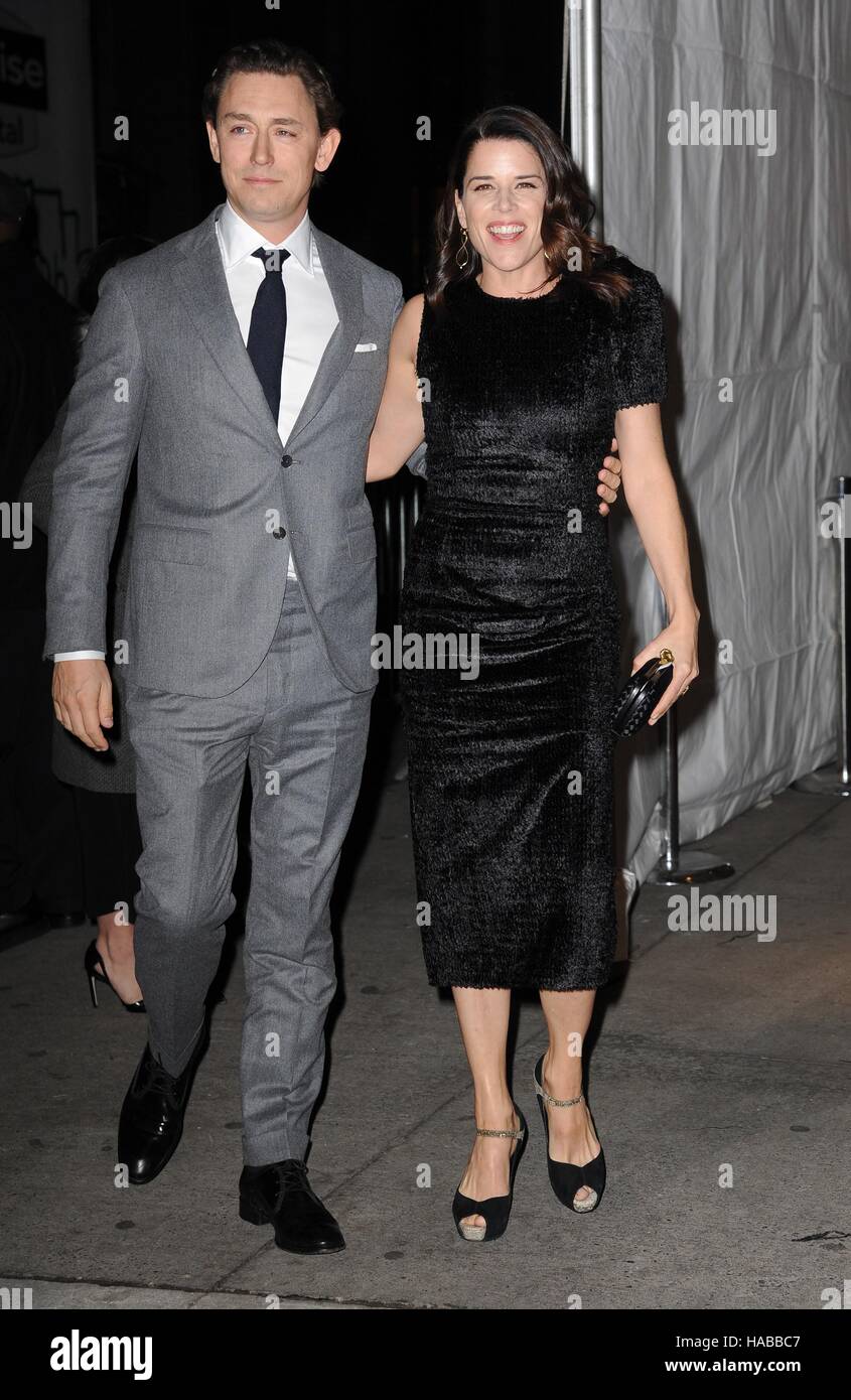 New York, NY, USA. 28th Nov, 2016. JJ Feild, Neve Campbell at arrivals ...