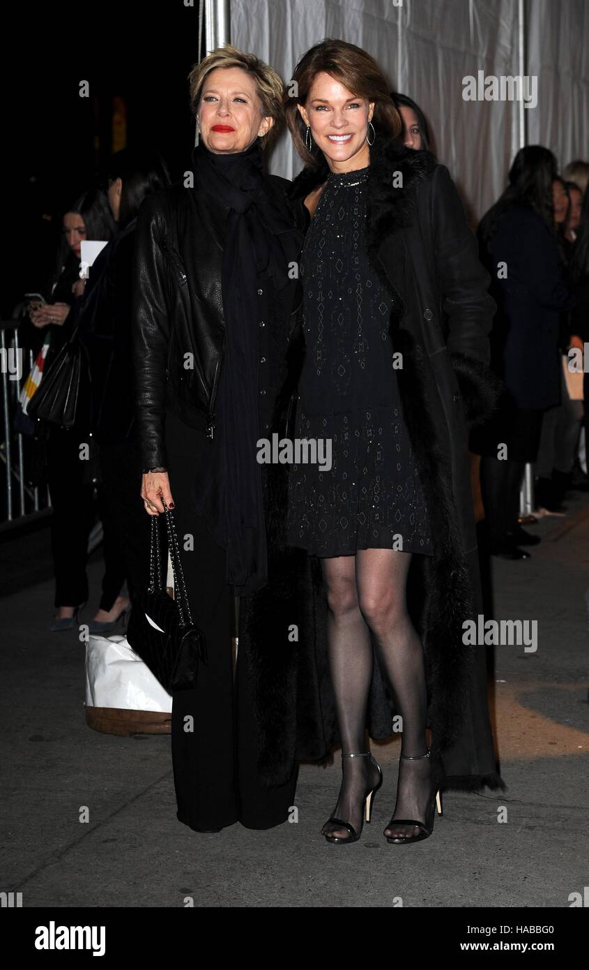 New York, NY, USA. 28th Nov, 2016. Annette Bening at arrivals for ...