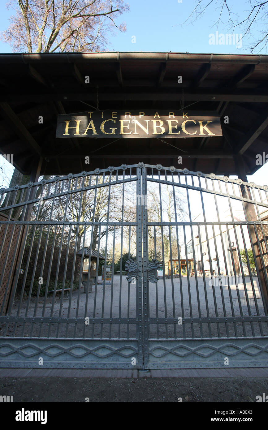 Hamburg, Germany. 29th Nov, 2016. A closed gate at the entrance to ...