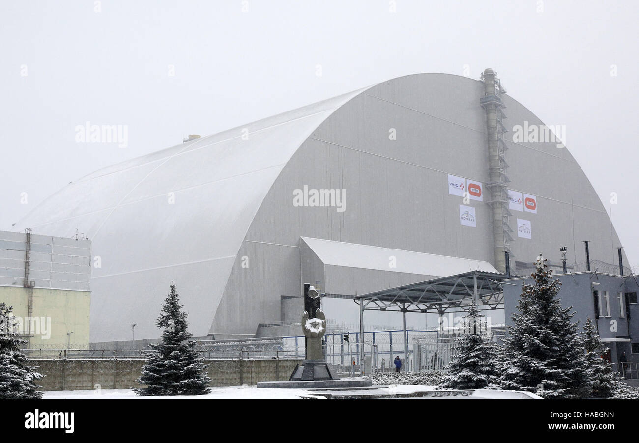 Chernobyl, Ukraine. 29th Nov, 2016. A general view shows a New Safe ...