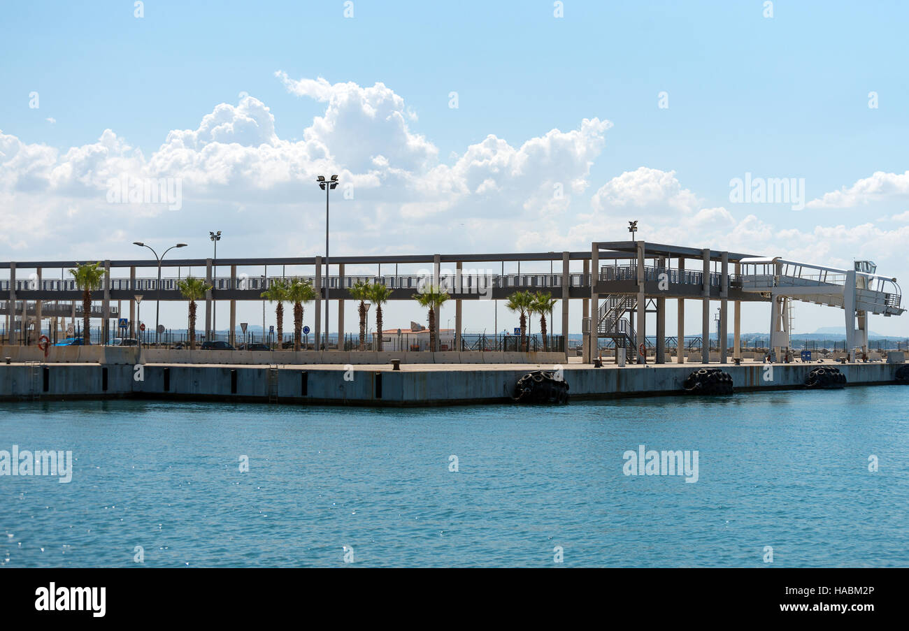 Long corridor from the passenger terminal to ship Stock Photo - Alamy