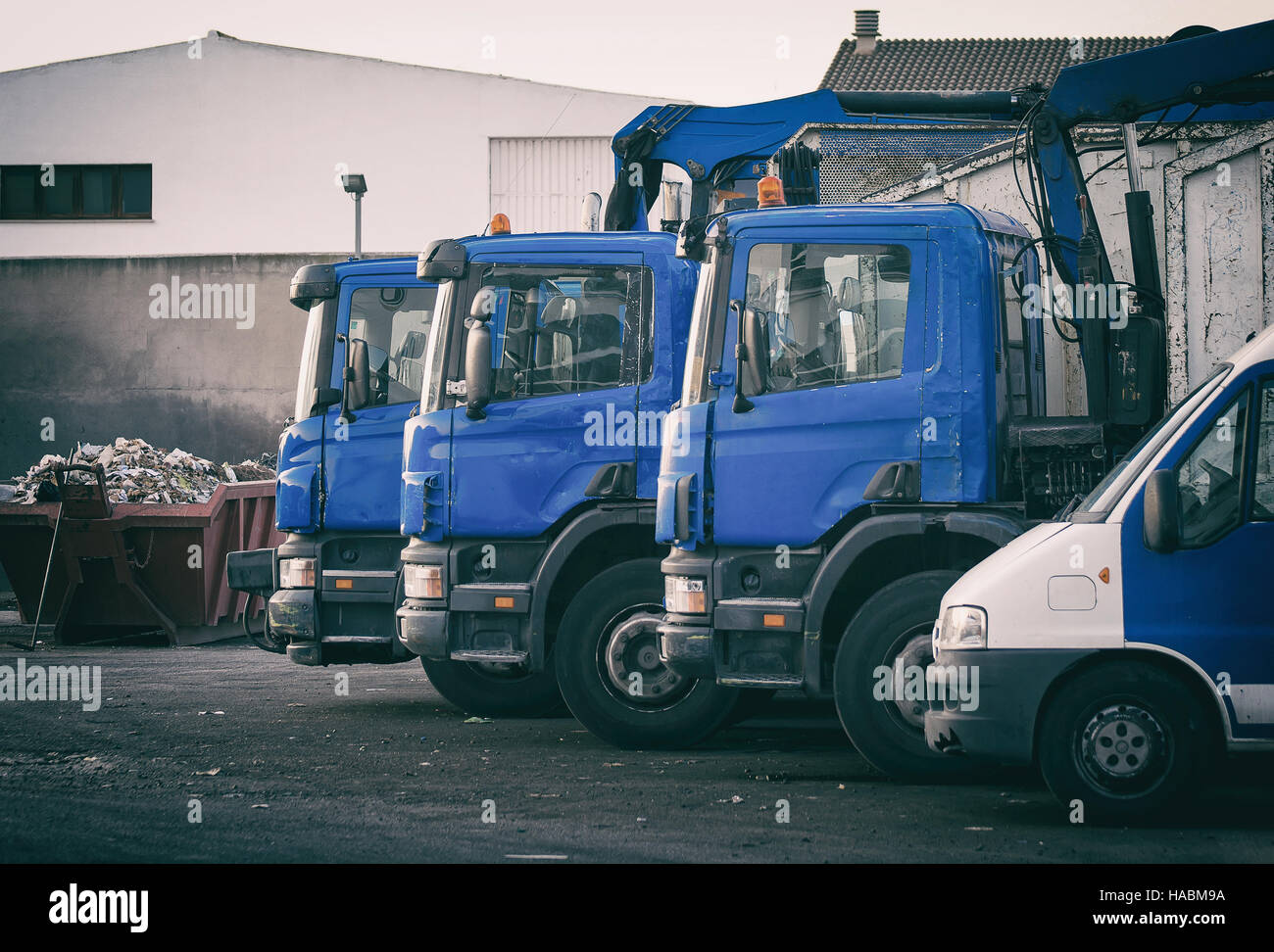 Yard refuse truck hi-res stock photography and images - Alamy