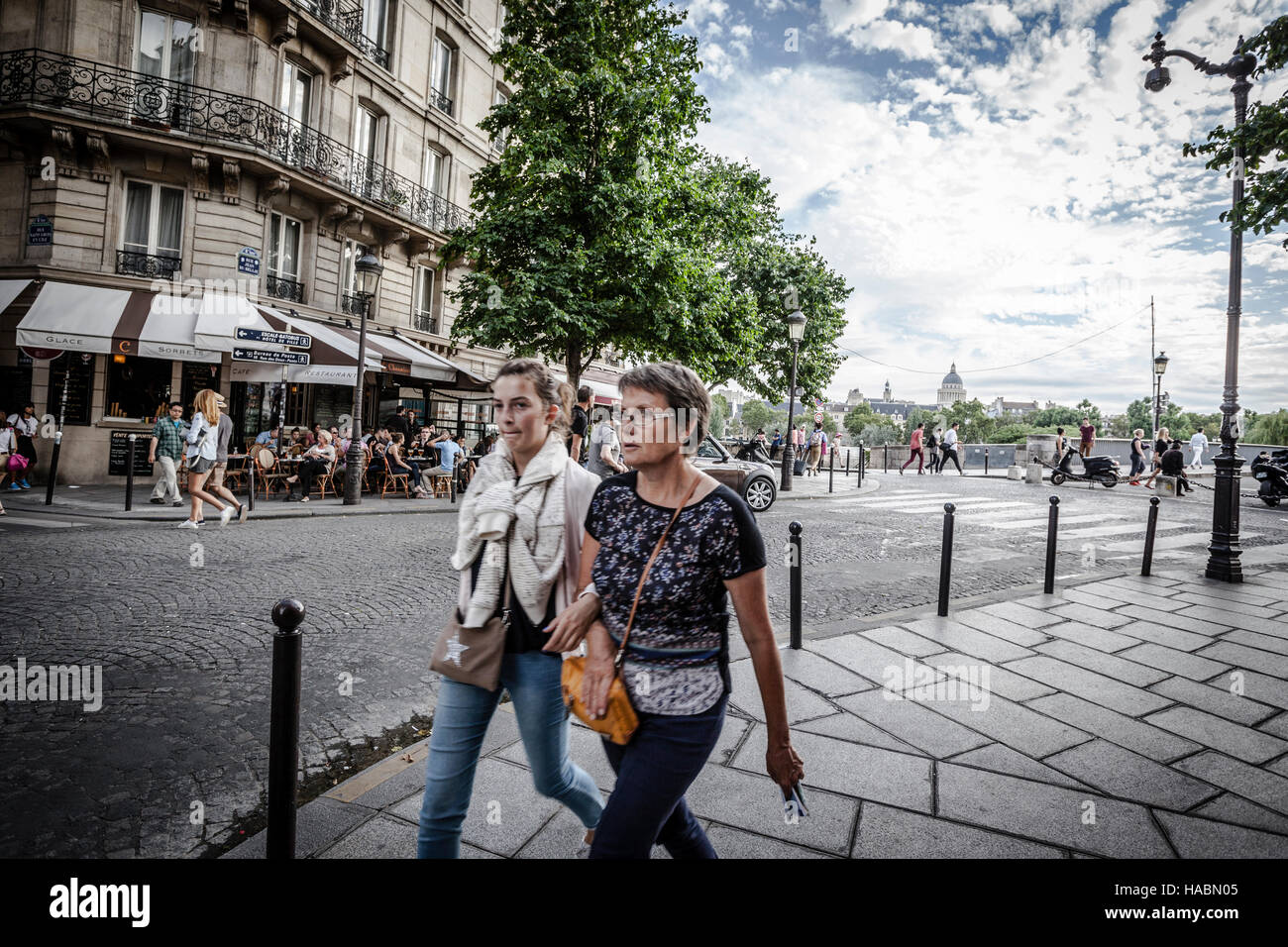 Strees of paris hi-res stock photography and images - Alamy