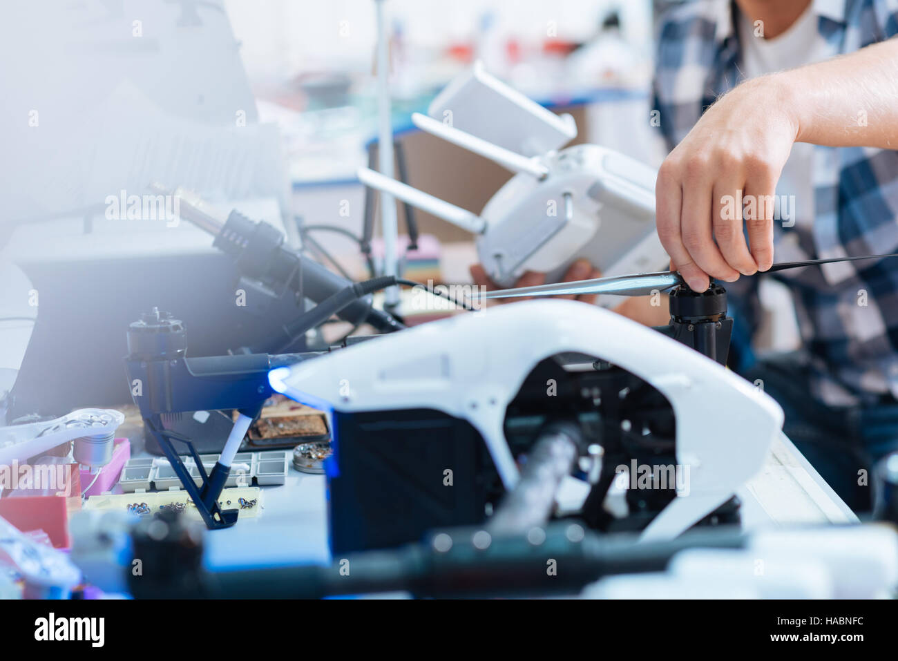 Man using drone hi-res stock photography and images - Alamy