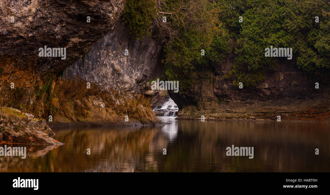The waterfalls of the Grand River leading into the gorge at Elora ...