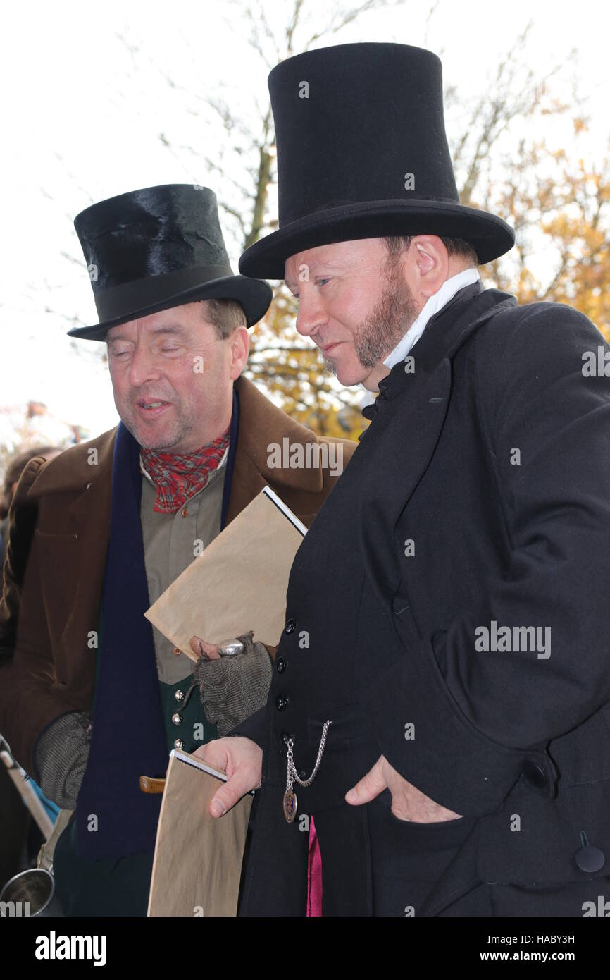 Victorian actors hi-res stock photography and images - Alamy