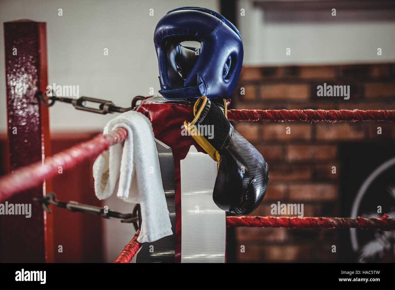 Boxing ring towel hi-res stock photography and images - Alamy