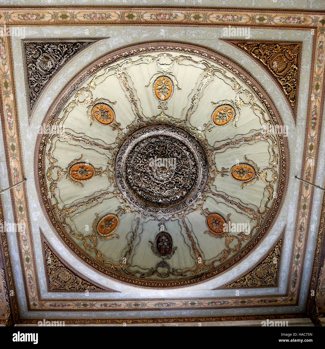 Ancient photo photos hi-res stock photography and images - Alamy