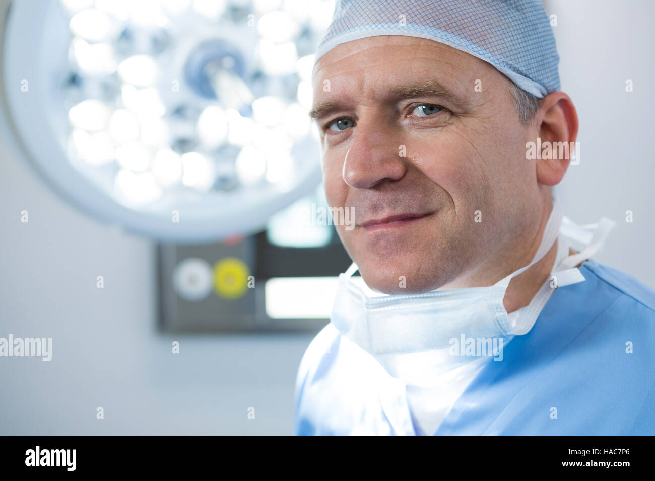 Portrait of male surgeon Stock Photo - Alamy