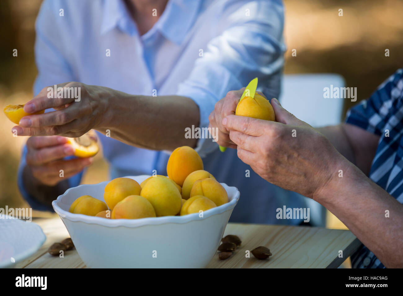 Removing Seeds High Resolution Stock Photography and Images - Alamy