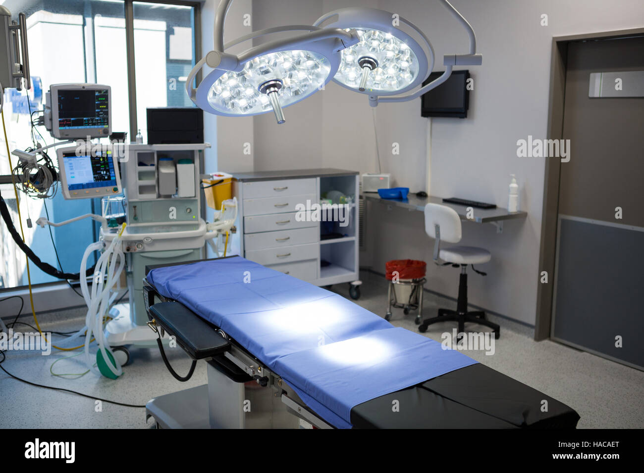 Equipment and medical devices in modern operating room Stock Photo - Alamy