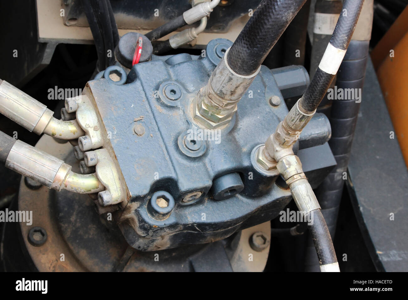 the internal structure of the hydraulic system of the bulldozer Stock ...