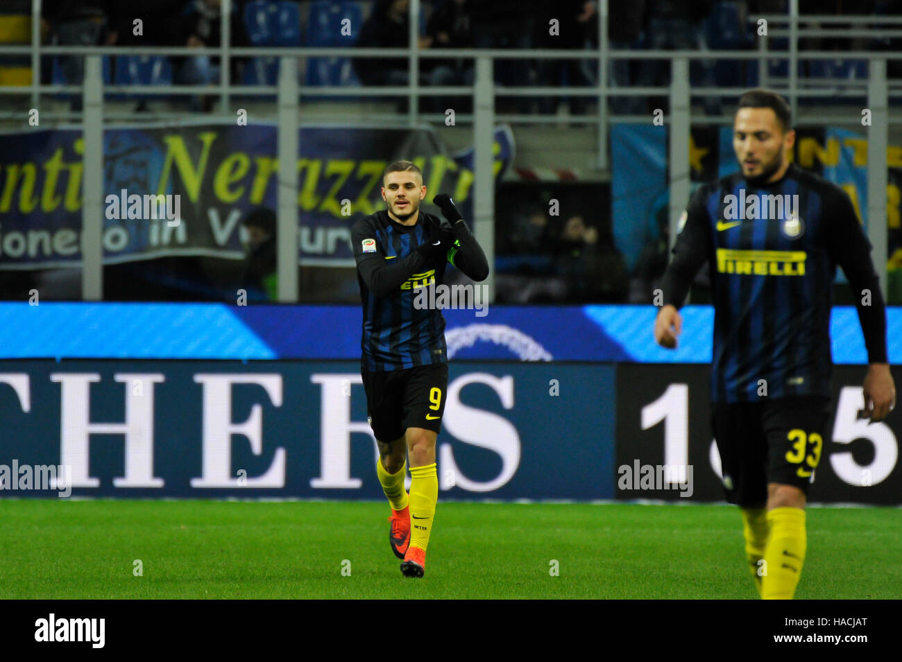 Milan, Italy. 28th Nov, 2016. Mauro Icardi Of Inter Celebrate the third ...