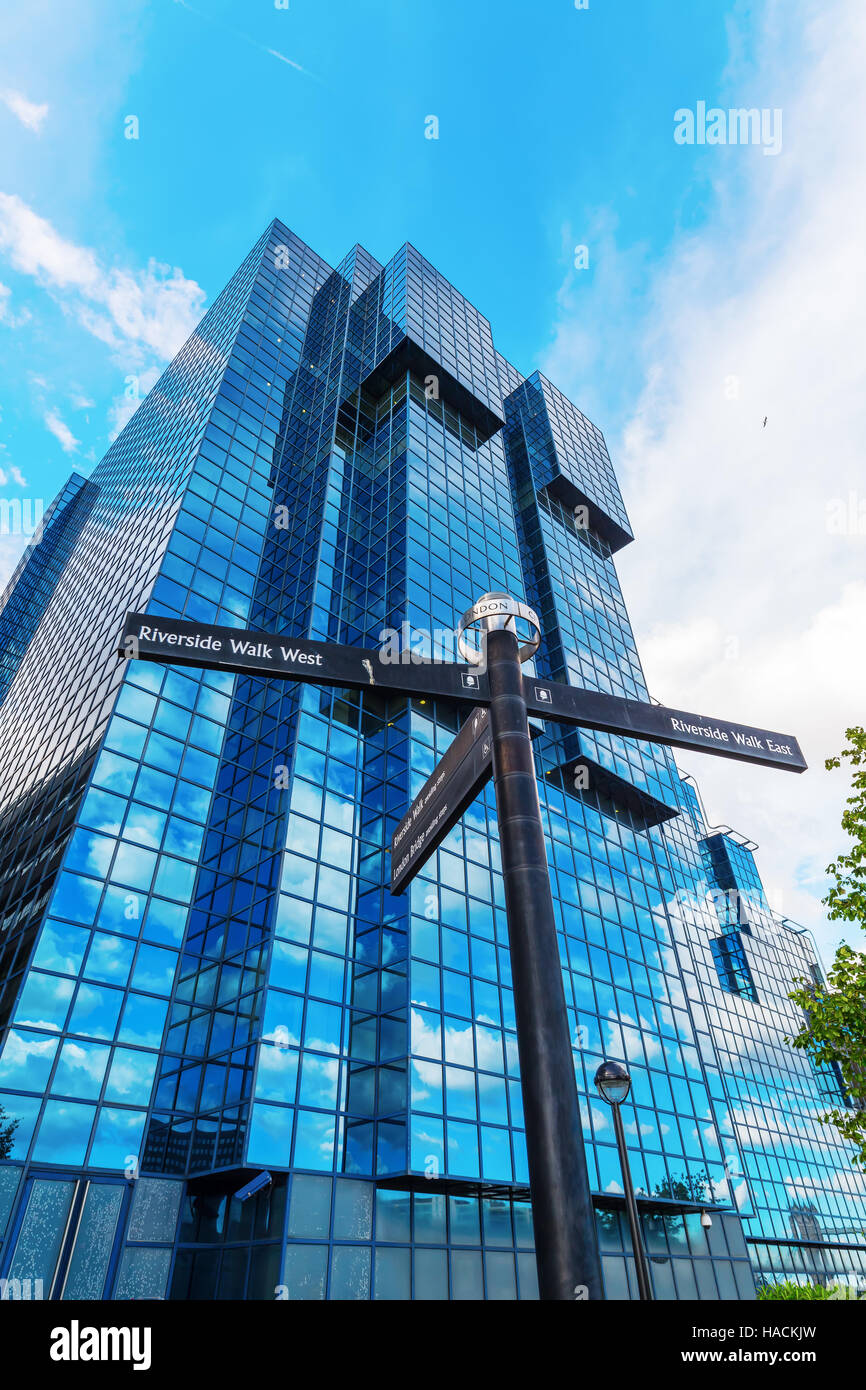 Northern Shell Building at the Thames in London Stock Photo - Alamy