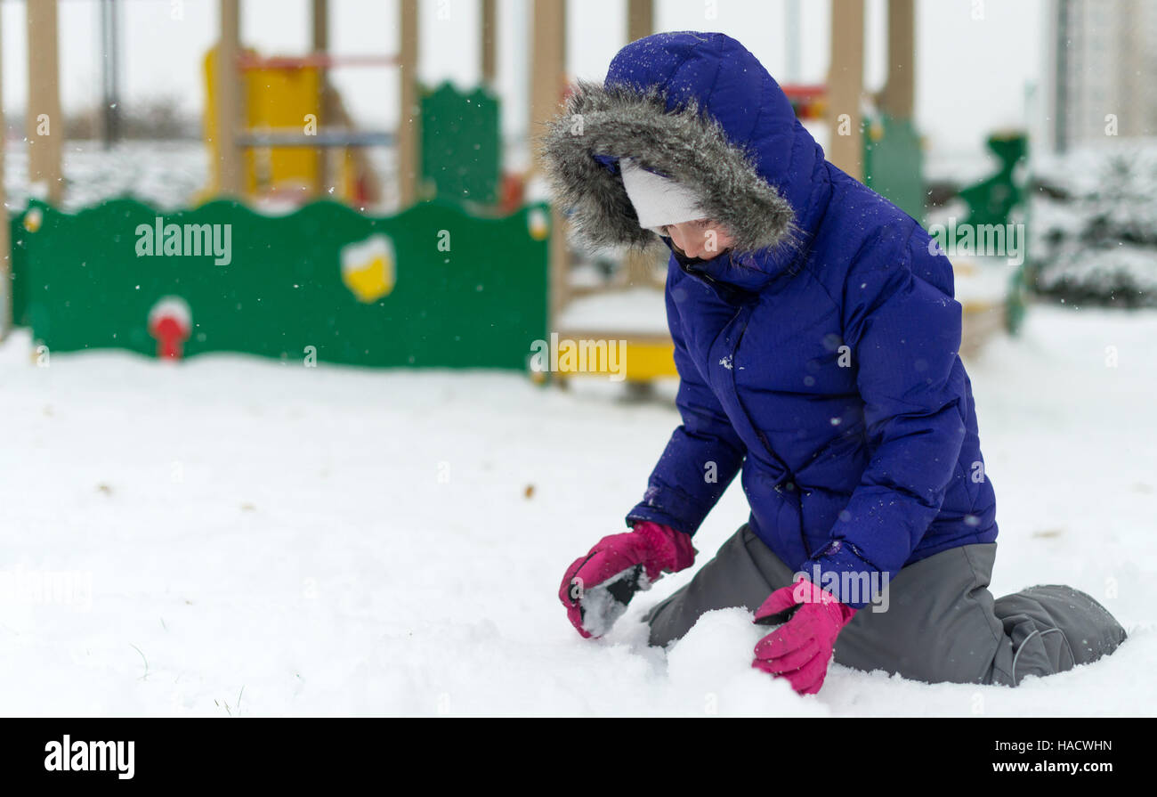 Rolling the snowball hi-res stock photography and images - Alamy