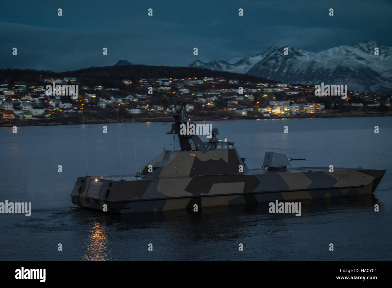 Missile fast patrol boat hi-res stock photography and images - Alamy