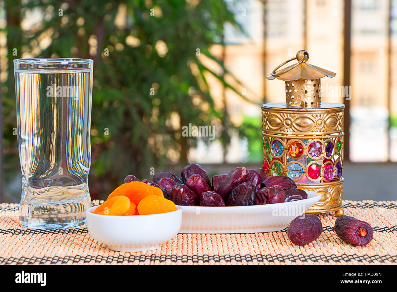 Happy breakfast in Ramadan Stock Photo - Alamy