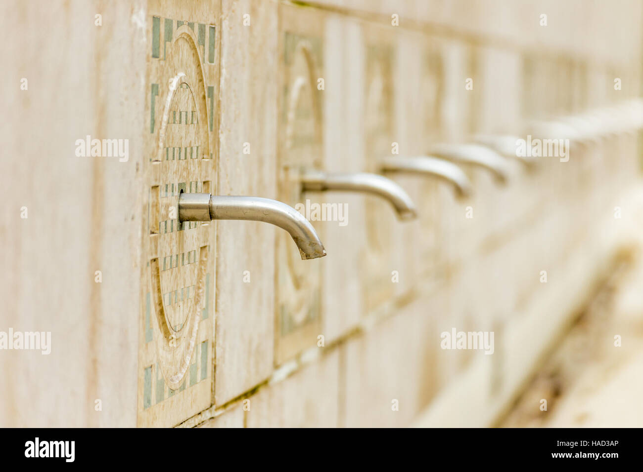 Fountain taps hi-res stock photography and images - Alamy