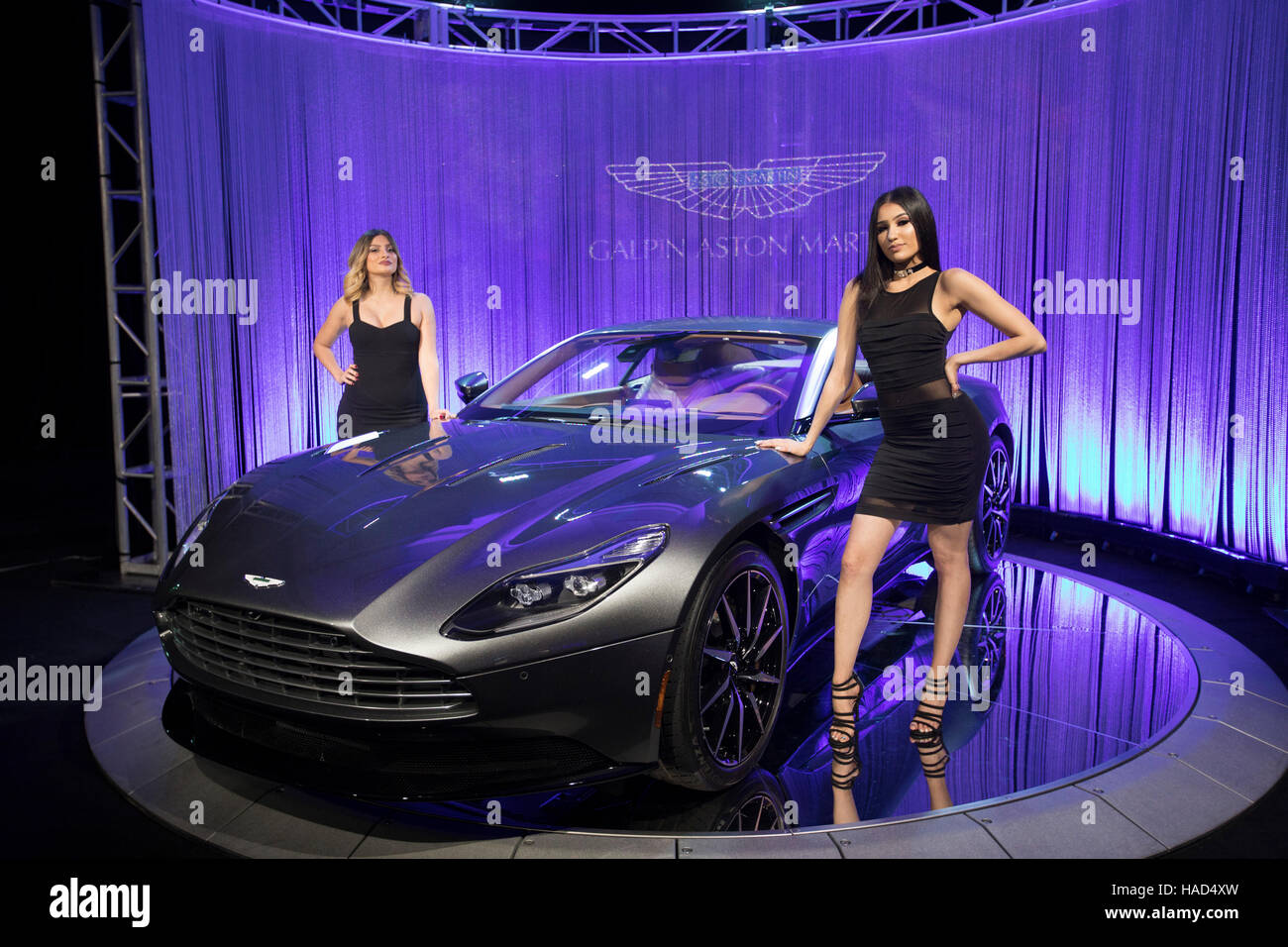 2016 Los Angeles Car Show, Los Angeles Convention Center, Thanksgiving ...