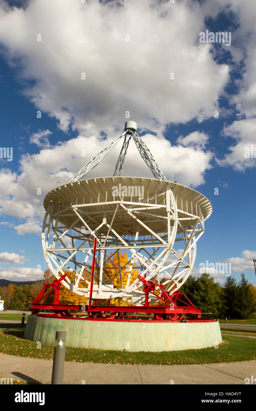 Green bank observatory west virginia hi-res stock photography and ...