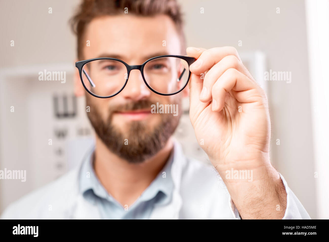 Close up ophthalmologist doctor hi-res stock photography and images - Alamy