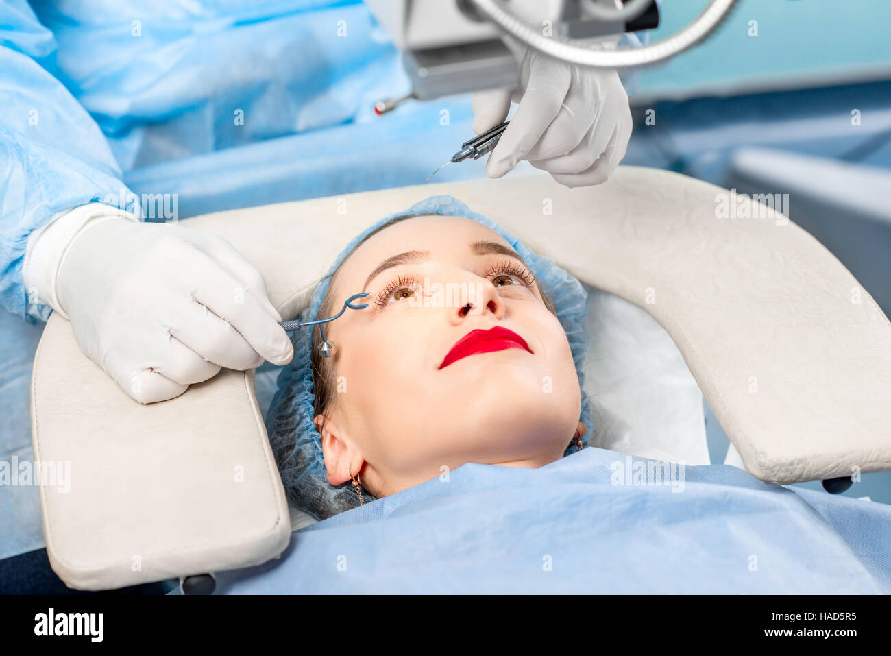 Eye operation hi-res stock photography and images - Alamy