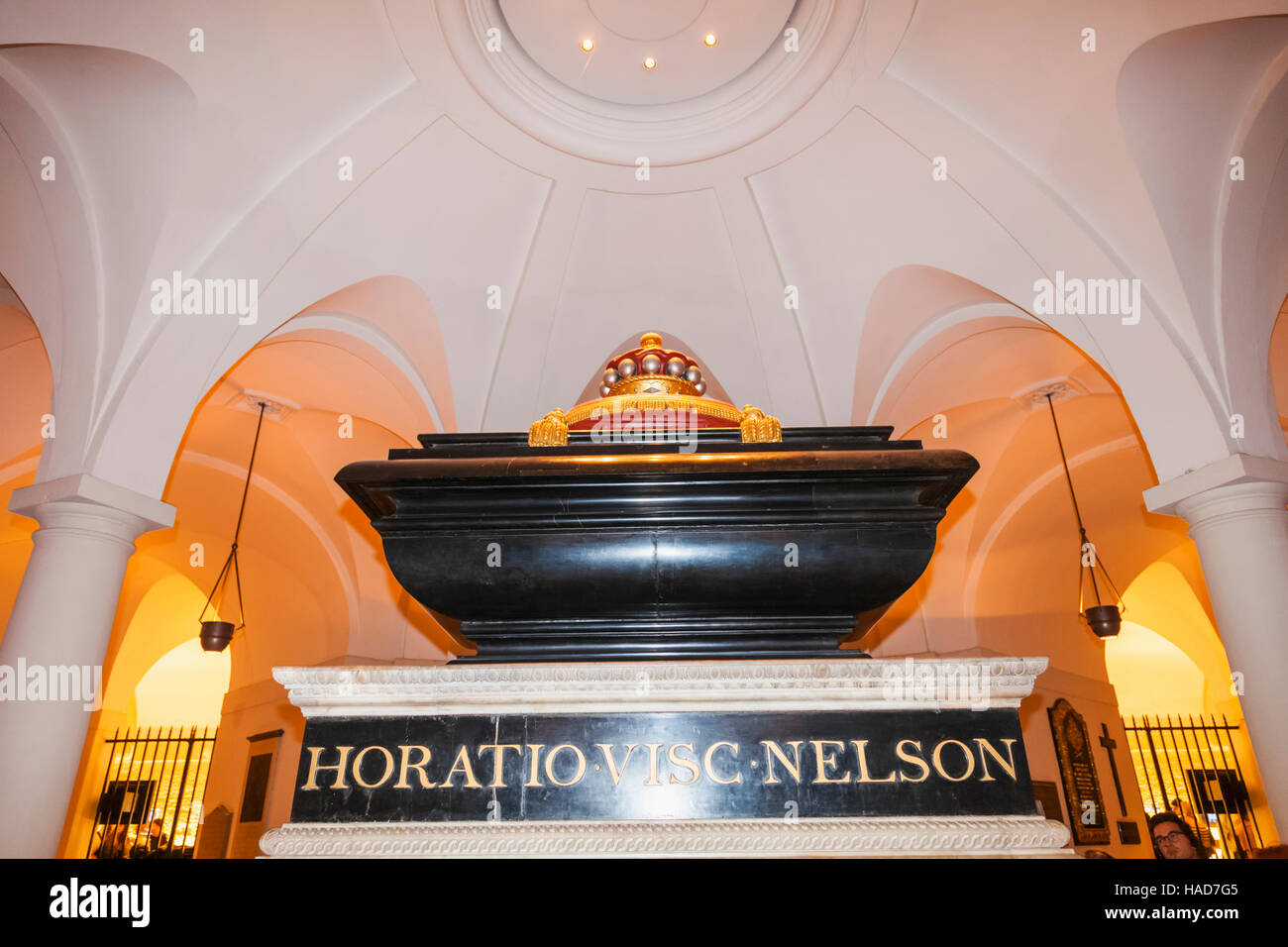 England london st pauls crypt hi-res stock photography and images - Alamy