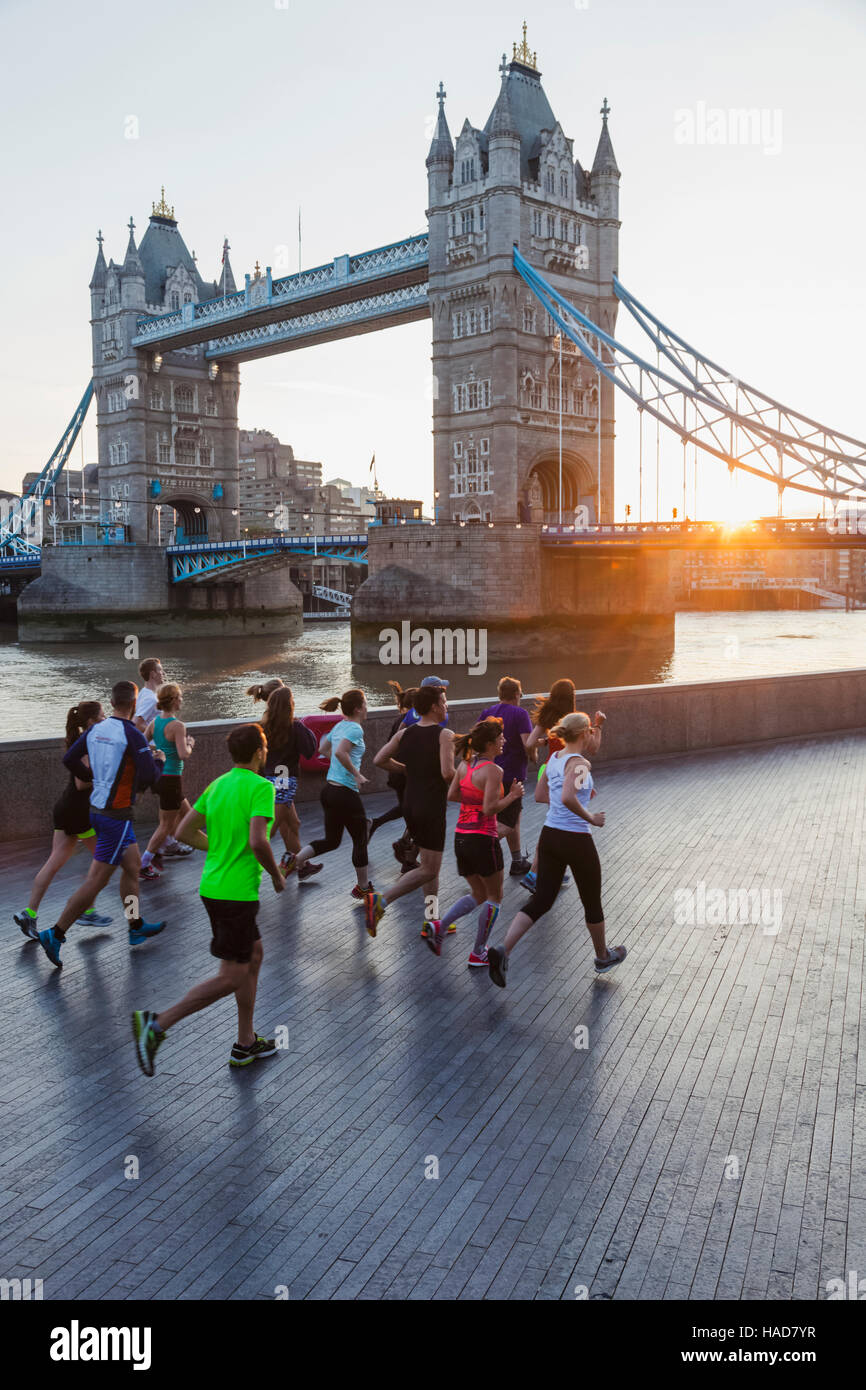 England, London, Tower Bridge and Fitness Group Running Stock Photo - Alamy